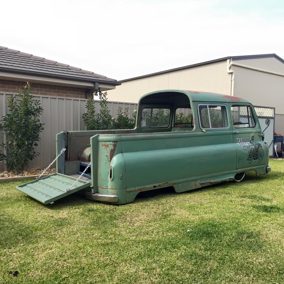 Morris J2 Van called The Slug – Engine Swap Depot