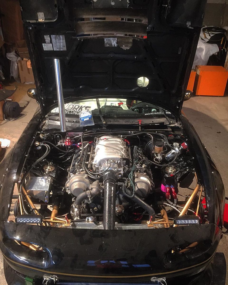 Mazda MX-5 with a 1UZ V8 – Engine Swap Depot