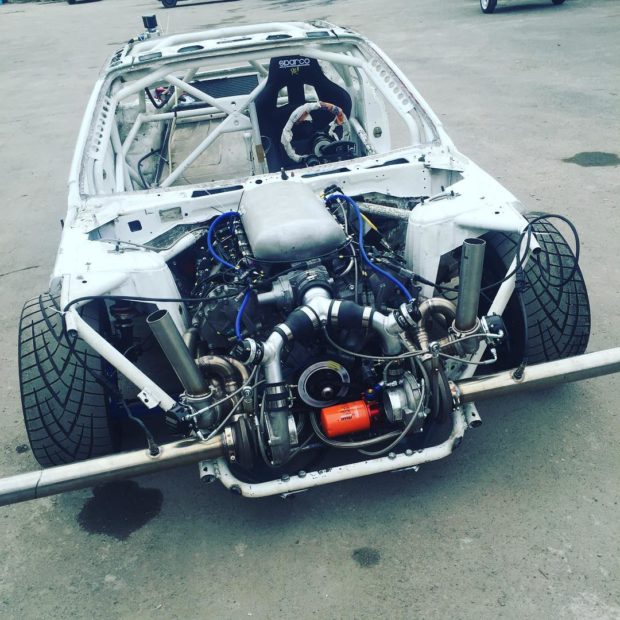 Nissan S14 with a Twin-Turbo VK56 V8 – Engine Swap Depot