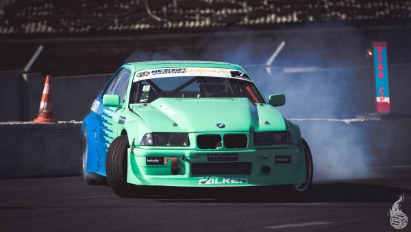 BMW E36 with a M73 V12 – Engine Swap Depot