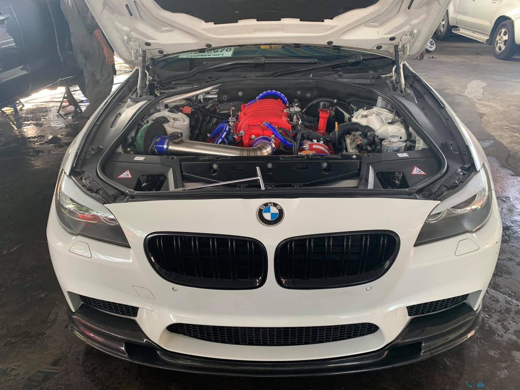 BMW F10 with a 3UZ V8 – Engine Swap Depot