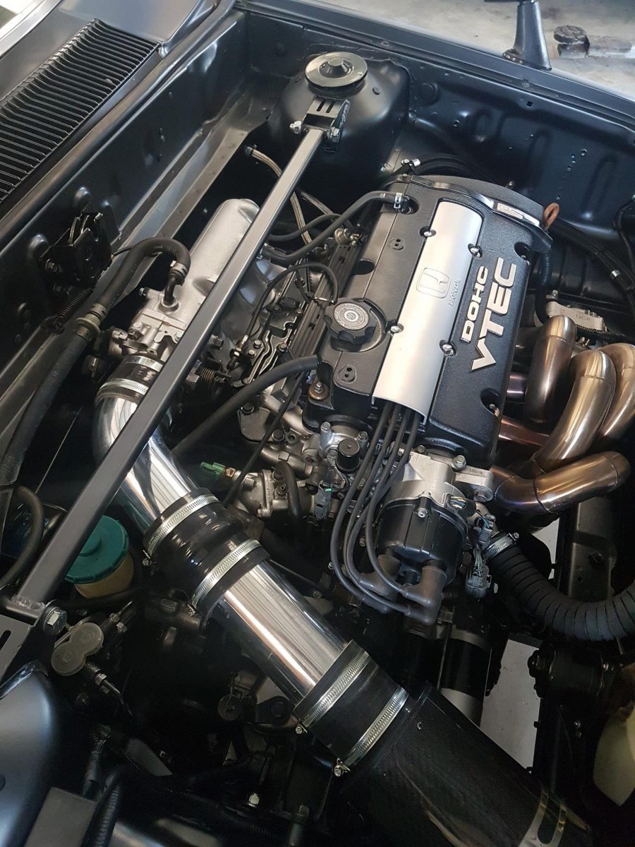 Honda Prelude with a 2.2 L H22A Inline-Four - engineswapdepot.com