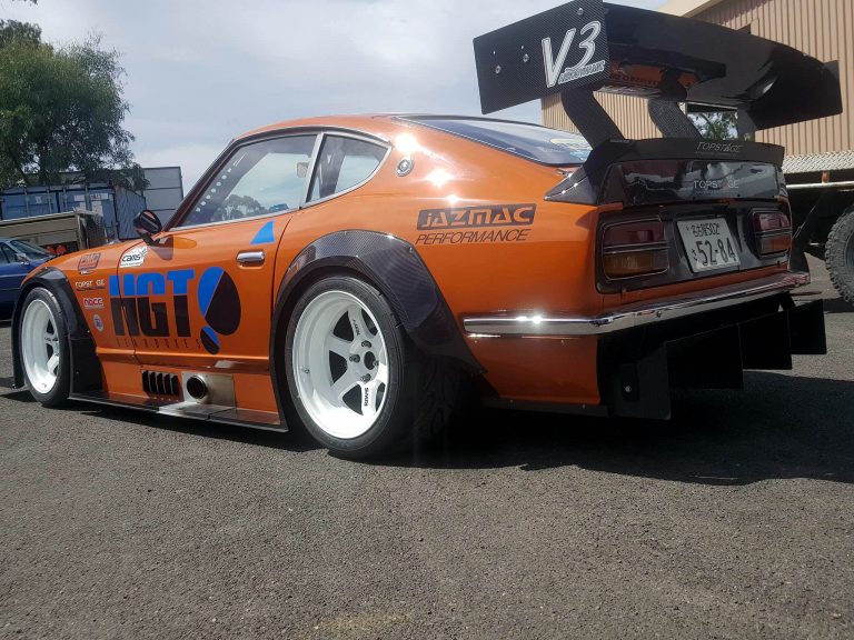 Datsun 240Z with a Turbo 2.8 L RB26 Inline-Six - engineswapdepot.com