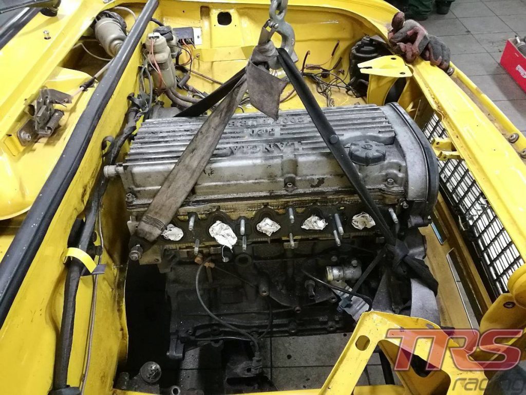 Lada 2106 with a Lancia Turbocharged Inline-Five – Engine Swap Depot