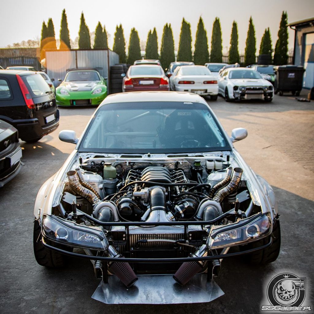 Nissan 200SX with a 1003 hp Twin-Turbo 3UZ V8 – Engine Swap Depot