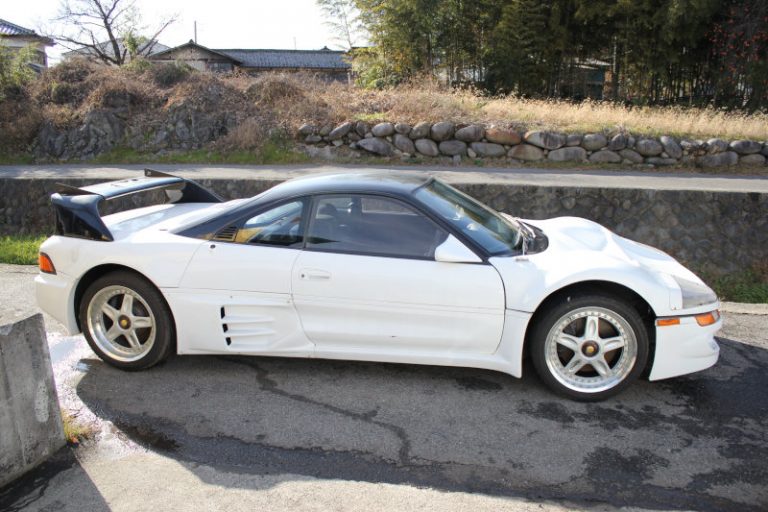SARD MC8: The MR2 Race Car with a Twin-Turbo 1UZ V8 - engineswapdepot.com