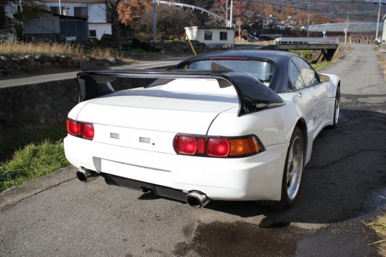 SARD MC8: The MR2 Race Car with a Twin-Turbo 1UZ V8 - engineswapdepot.com