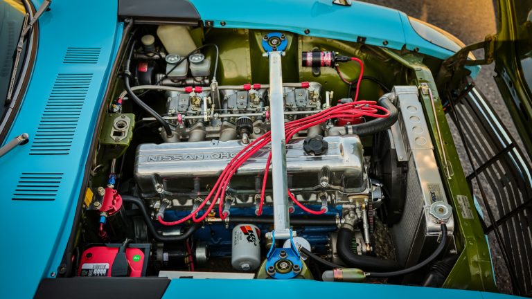 1972 Datsun 240Z with a L28 Inline-Six – Engine Swap Depot