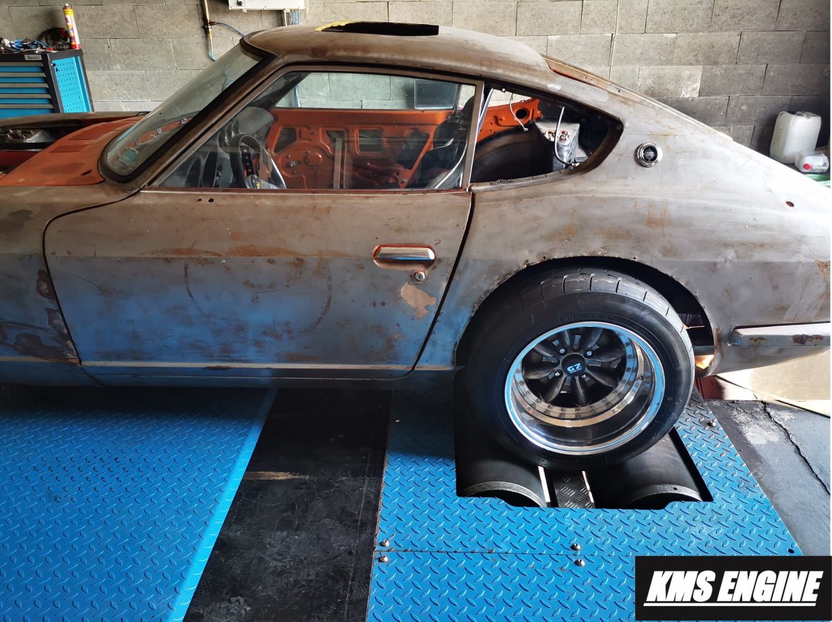 Datsun 240Z with a Turbo L28ET - engineswapdepot.com