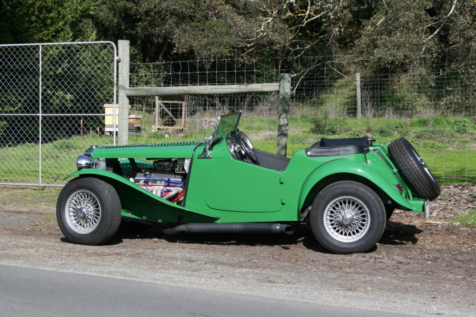 For Sale: 1952 MG TD with a 350 ci Chevy V8 - engineswapdepot.com