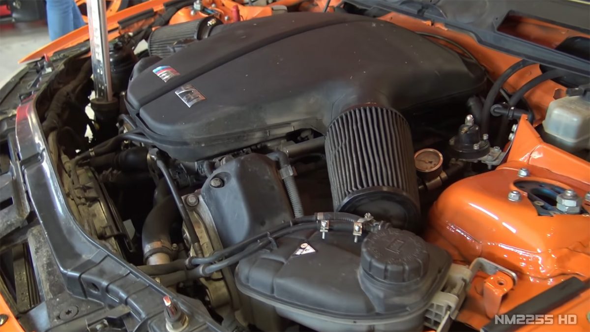 BMW 1 Series with a S85 V10 – Engine Swap Depot