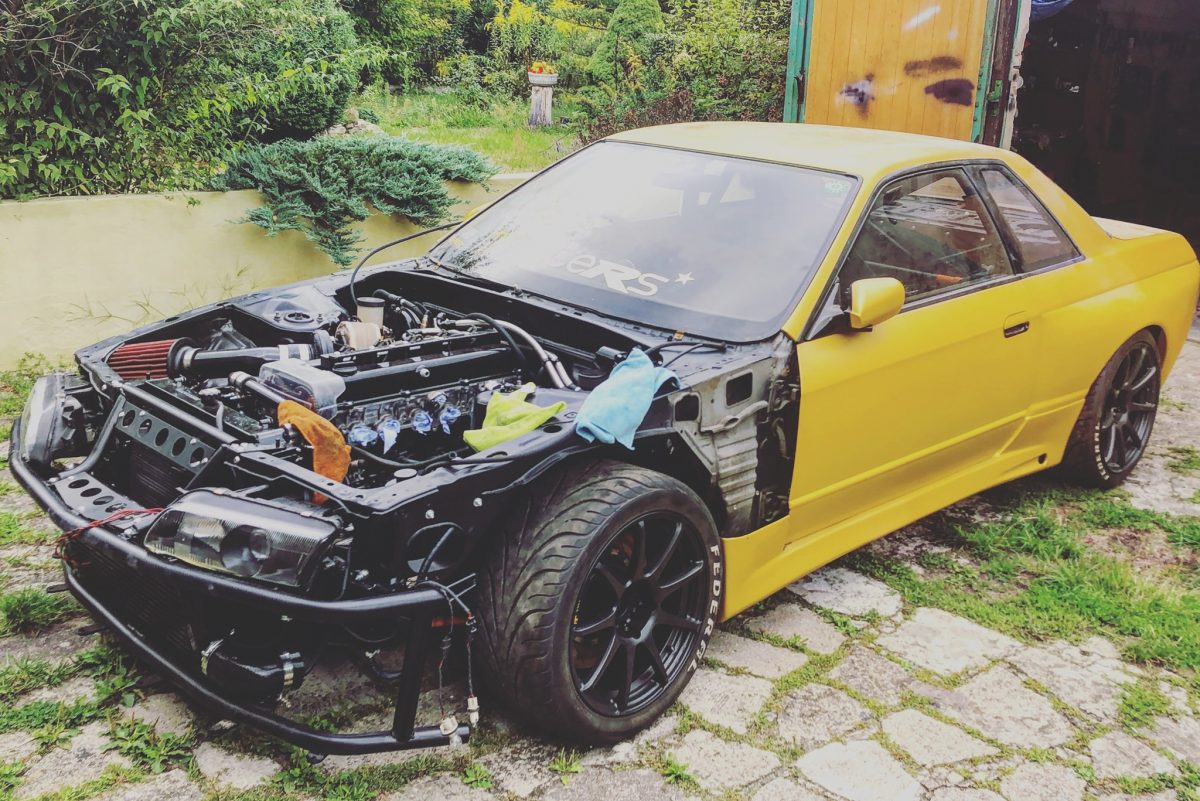 Nissan R32 Skyline with a Turbo 1.5JZ Inline-Six - engineswapdepot.com