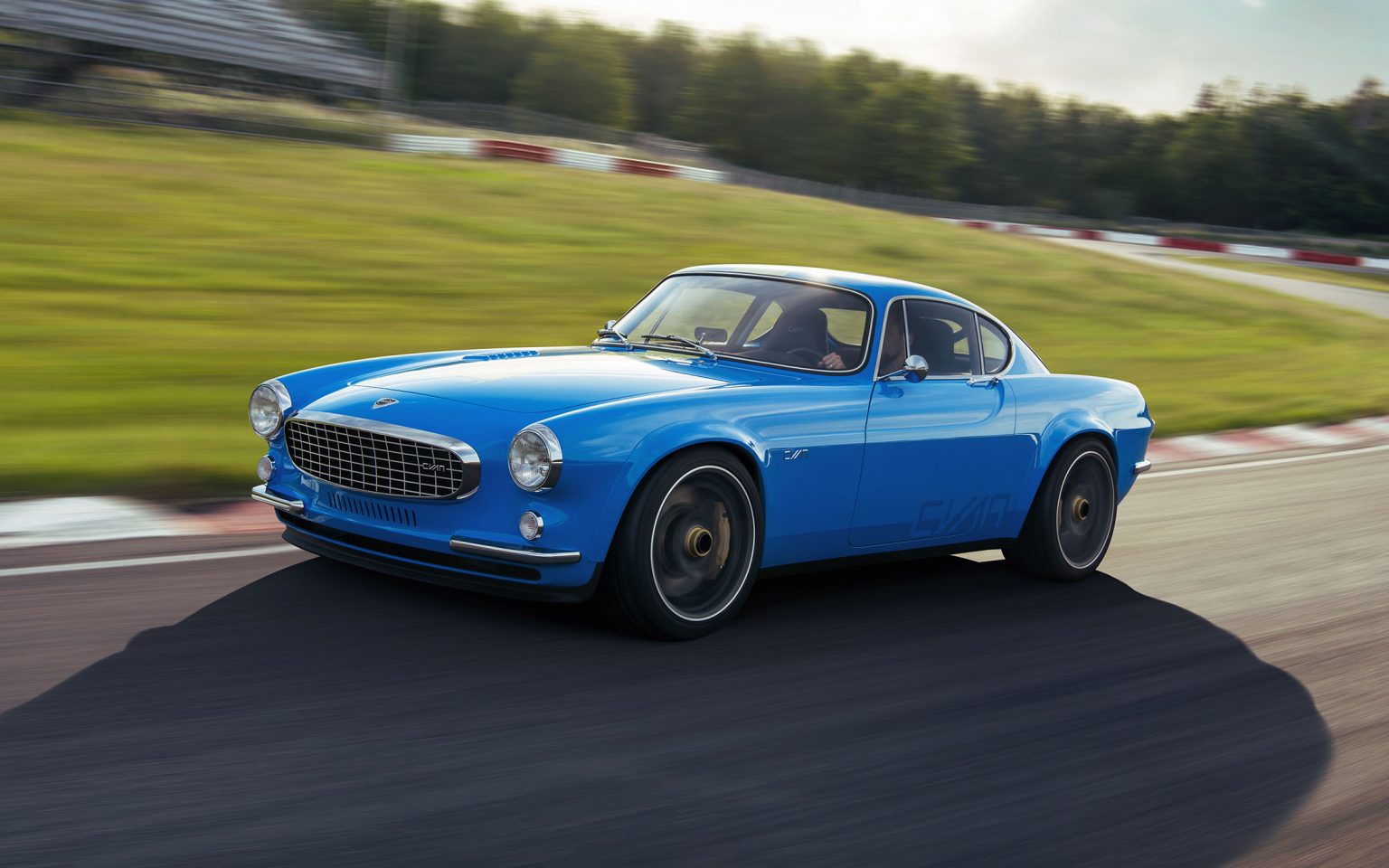 Custom Volvo P1800 with a 420 hp Turbo Inline-Four