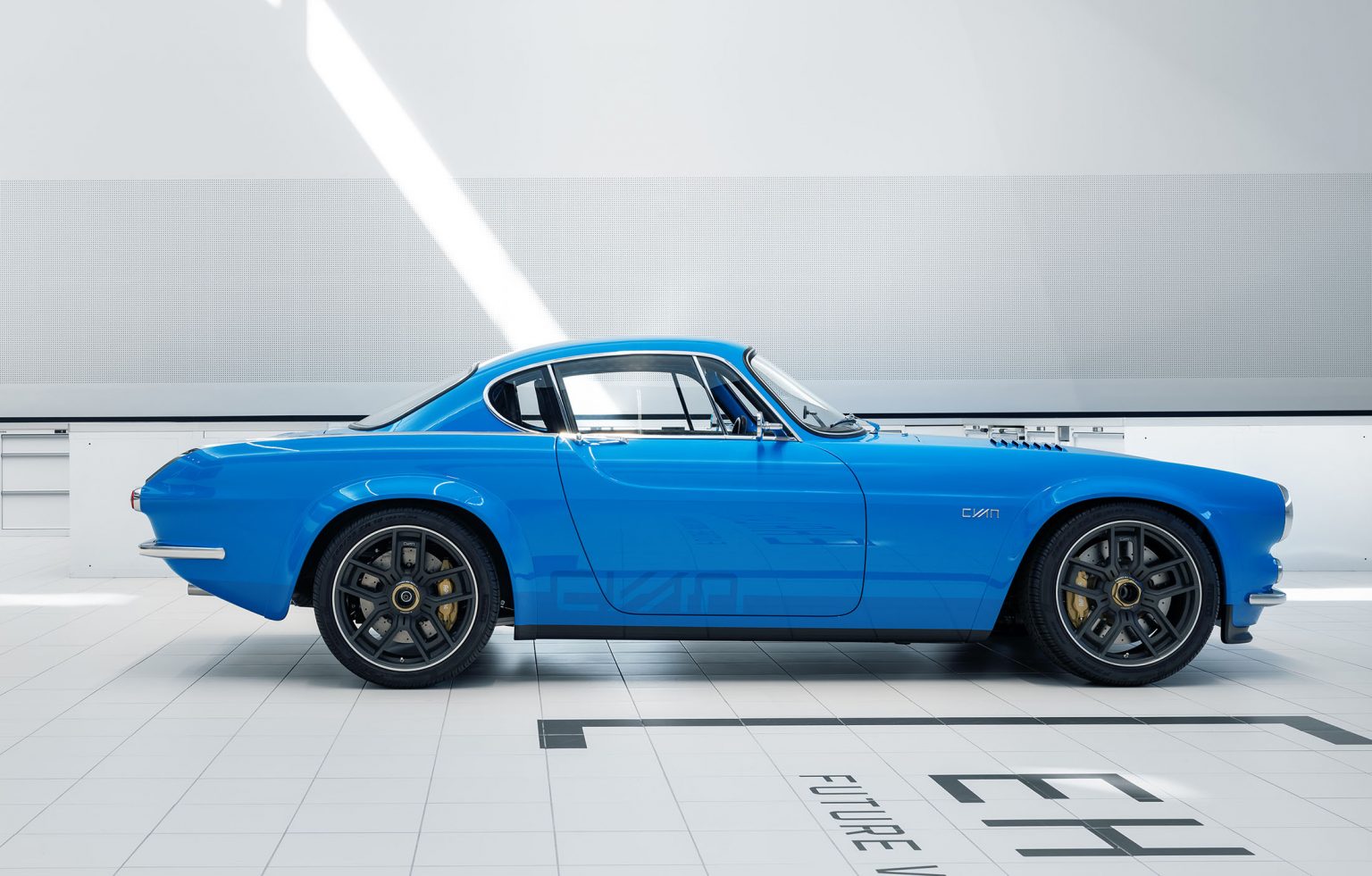 Custom Volvo P1800 with a 420 hp Turbo Inline-Four – Engine Swap Depot