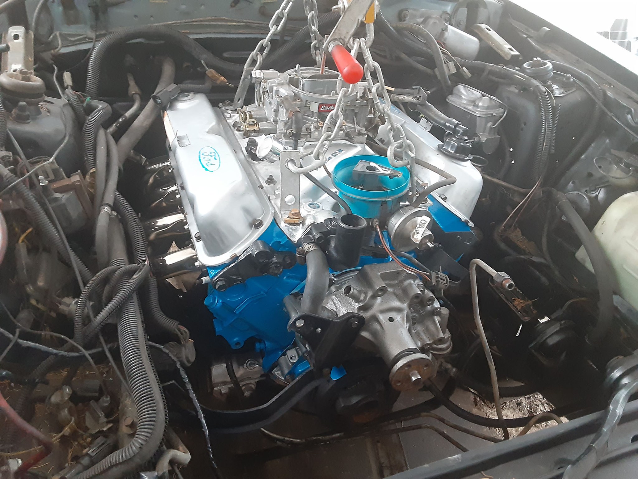 1984 Ford LTD with a 351W V8 05 – Engine Swap Depot