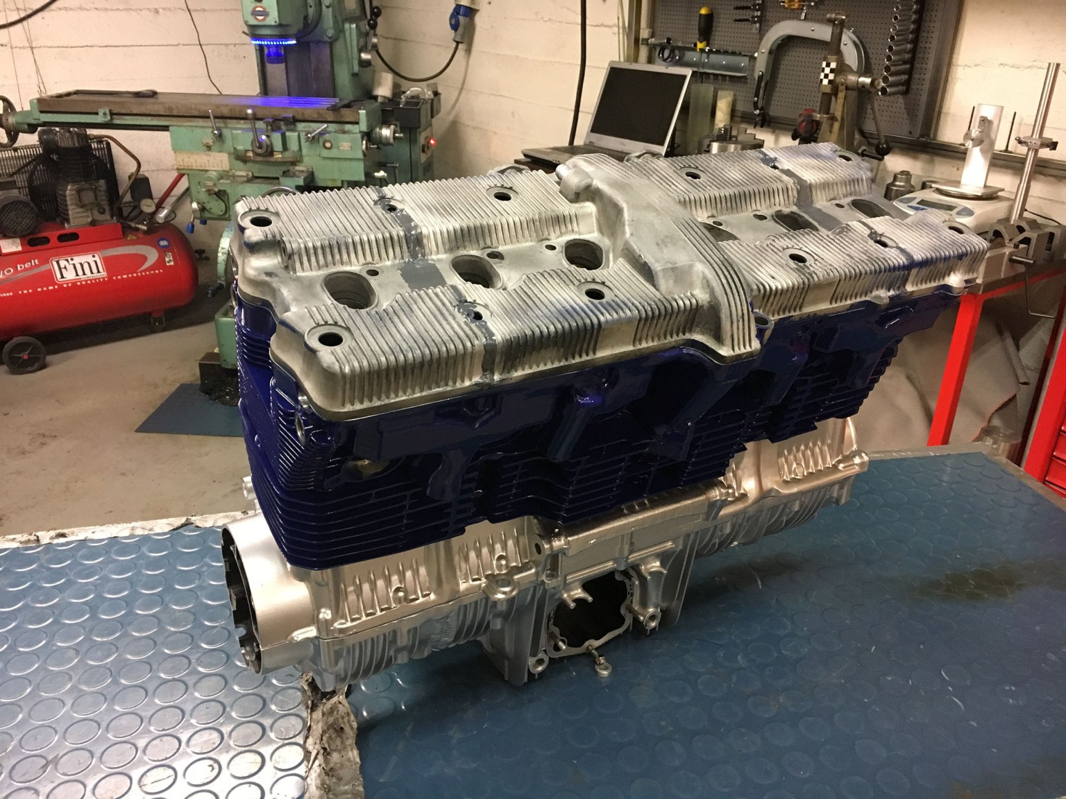 Custom Inline-Six from Suzuki GSX Engines Update
