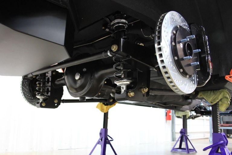 1970 Boss 302 with an Accufab Modular V8 – Engine Swap Depot