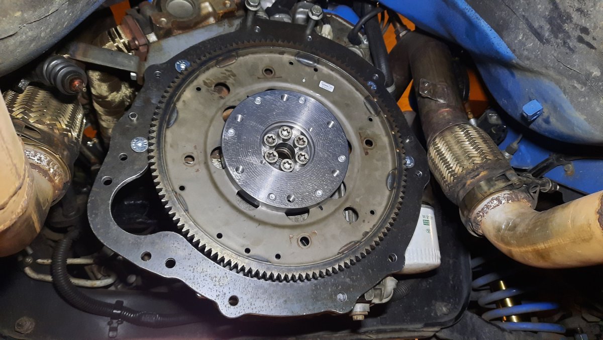 Ford Granada with a Twin-Turbo 4.0 L V6 - engineswapdepot.com