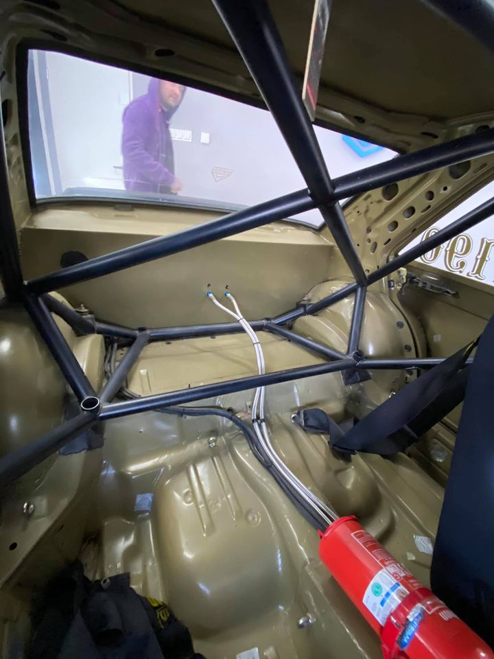 Mercedes 190E with a M119 V8 07 – Engine Swap Depot