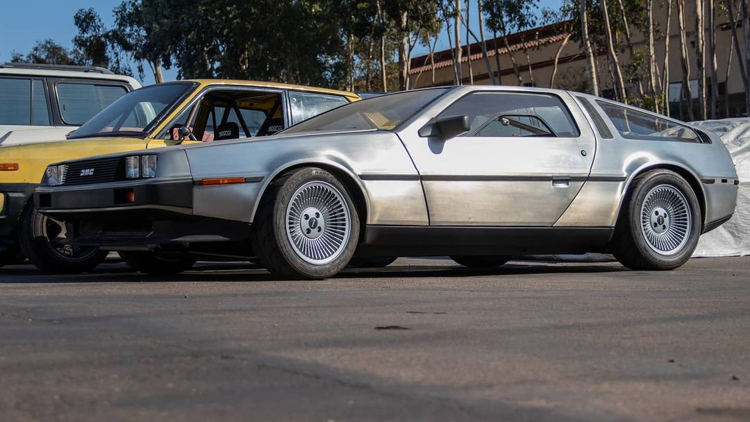 DeLorean with a Twin-Turbo Hyundai V6 – Engine Swap Depot