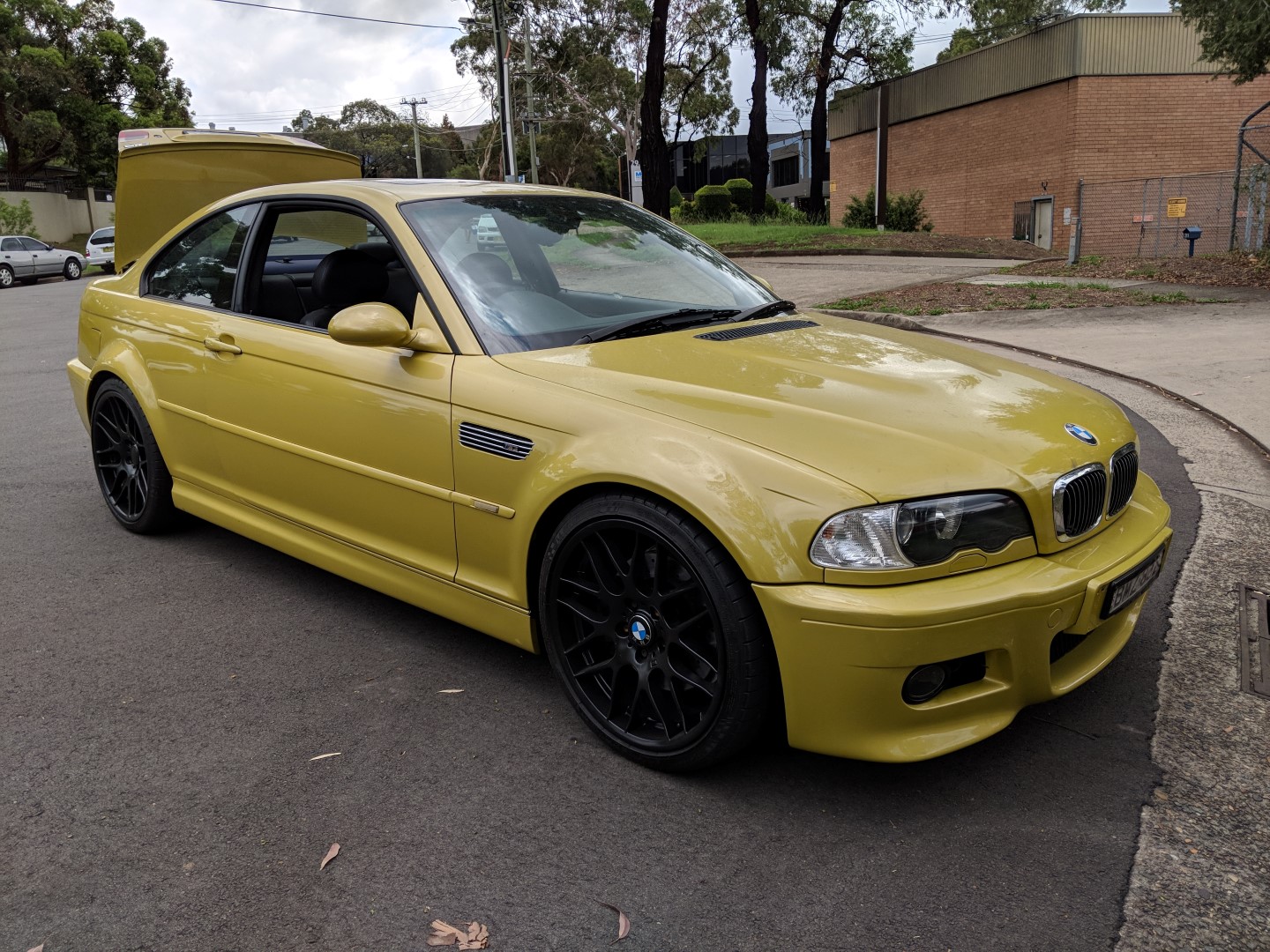 BMW M3 E46 with a S85 V10 – Engine Swap Depot