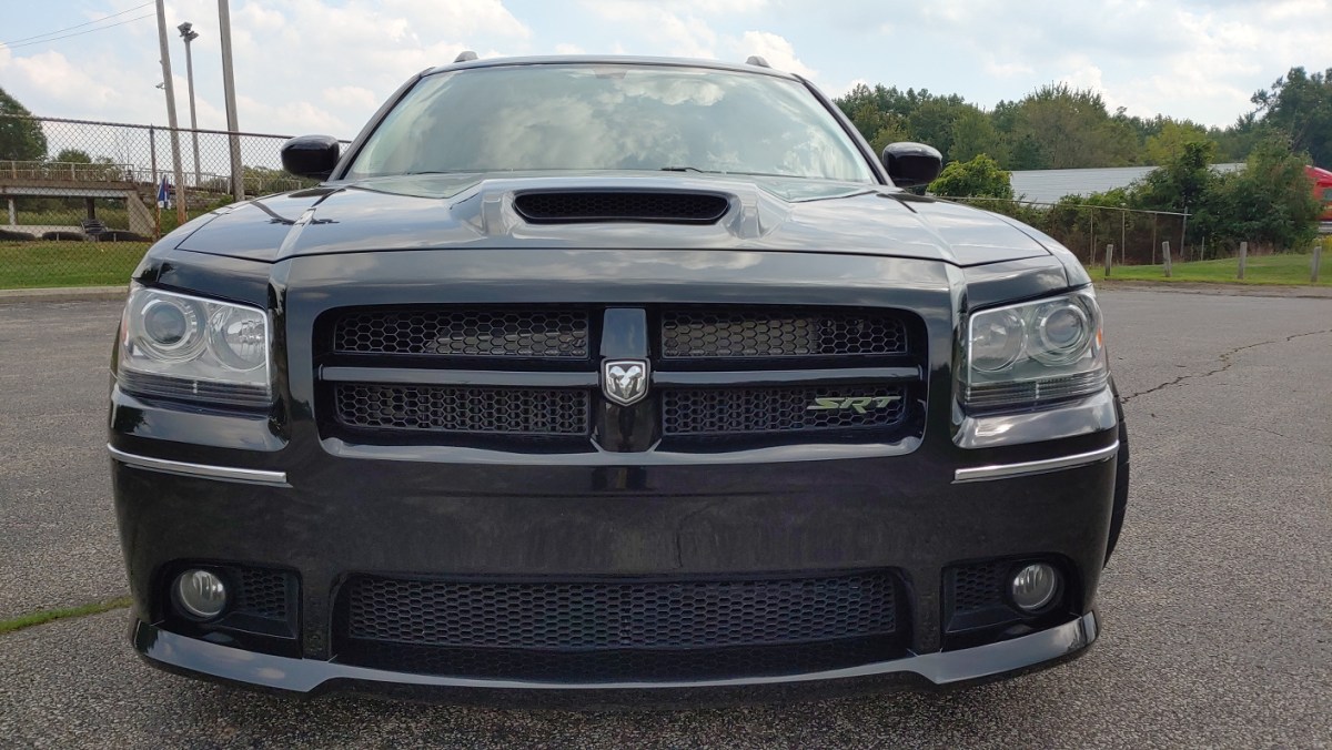 2006 Dodge Magnum SRT-8 with a Supercharged 6.4 L Hemi V8 – Engine Swap ...