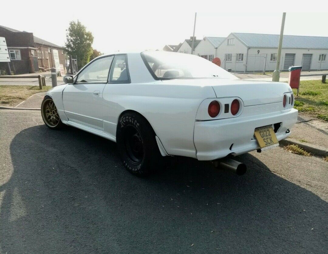 Nissan R32 Skyline with a Mercedes OM606 Diesel Inline-Six