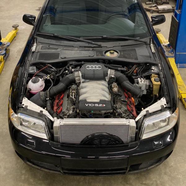 2000 Audi S4 with a 5.2 L V10 – Engine Swap Depot