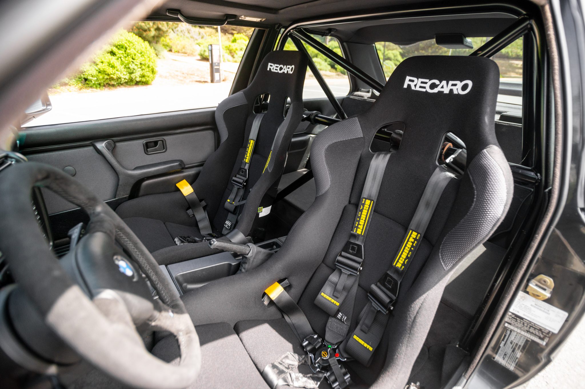 BMW E30 with a S38 Inline-Six - engineswapdepot.com