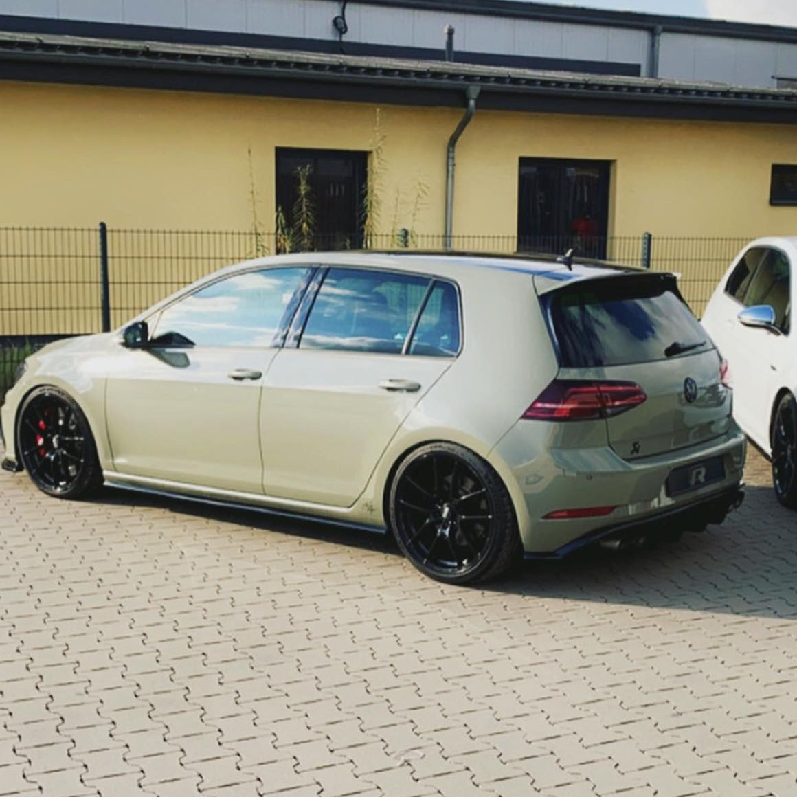 Golf R Mk7 with a 800 hp Turbo Inline-Five - engineswapdepot.com