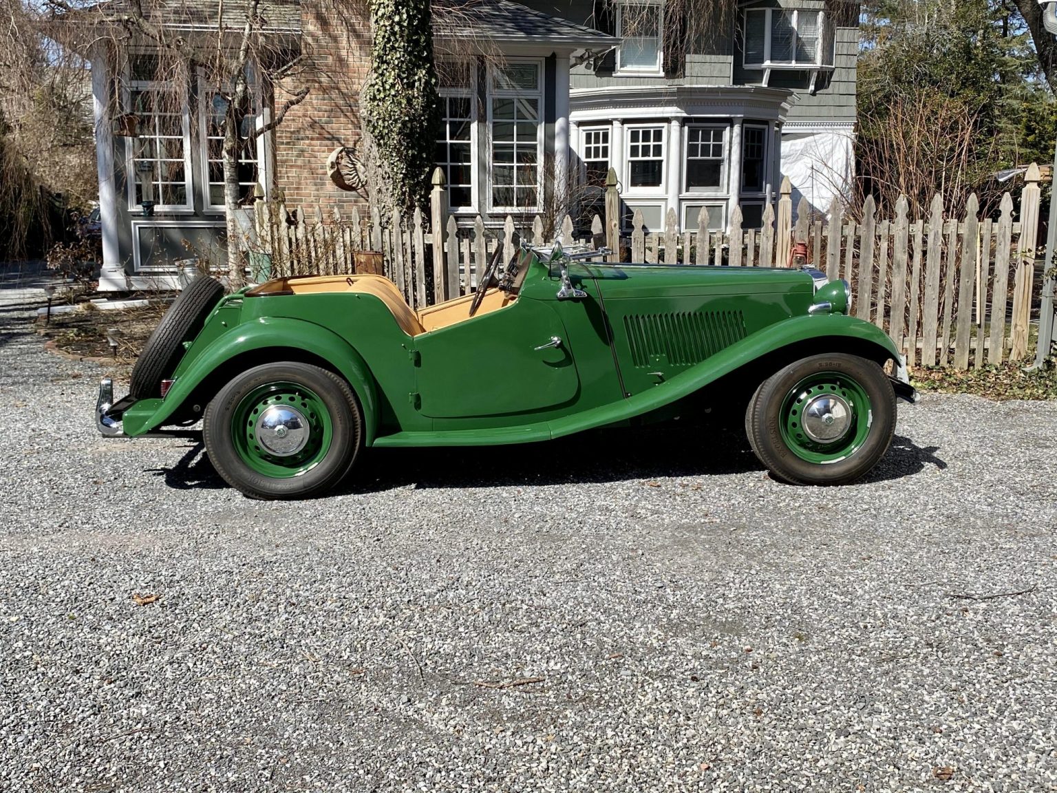 1952 MG TD with a Ford Flathead V8 – Engine Swap Depot