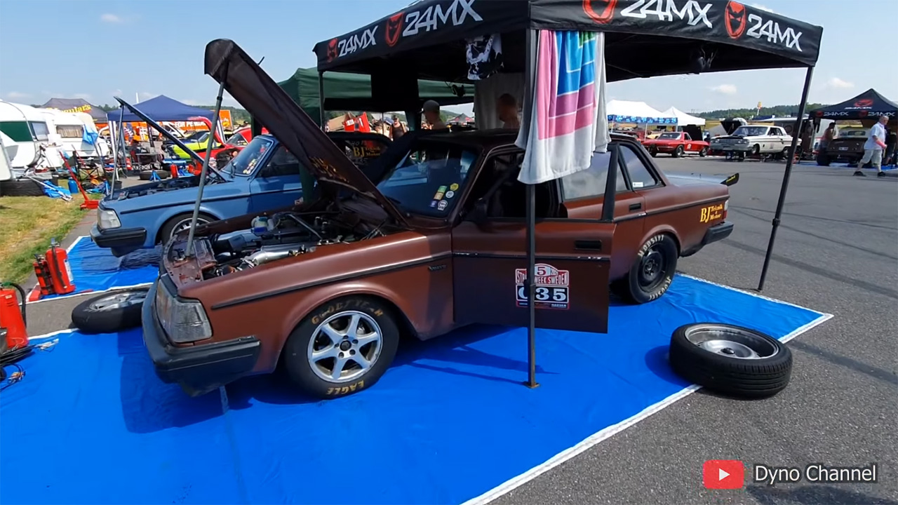 Volvo 244 with a turbo Mercedes M104 inline-six 01 – Engine Swap Depot