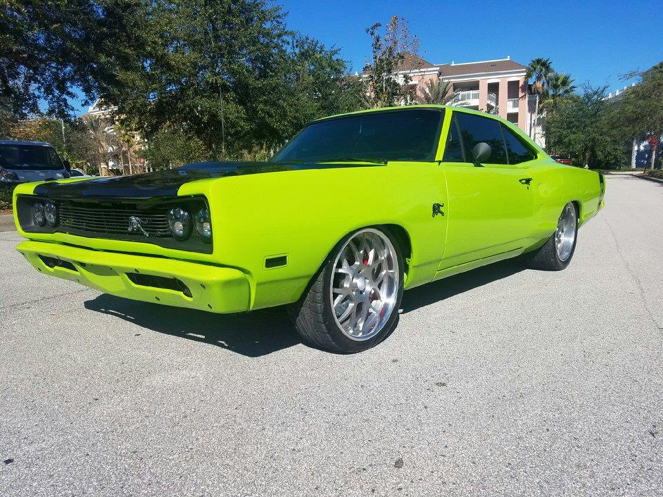 1969 Dodge Super Bee with a Supercharged Hellcat V8