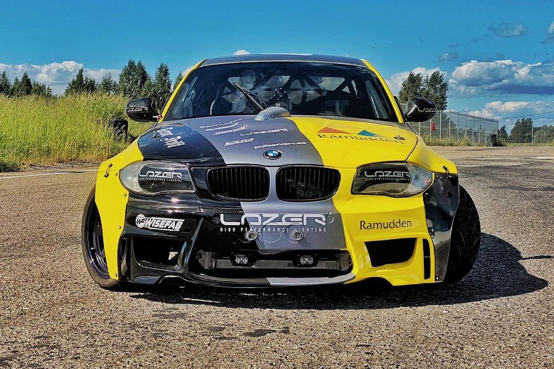 BMW E82 with a Dodge NASCAR V8 – Engine Swap Depot