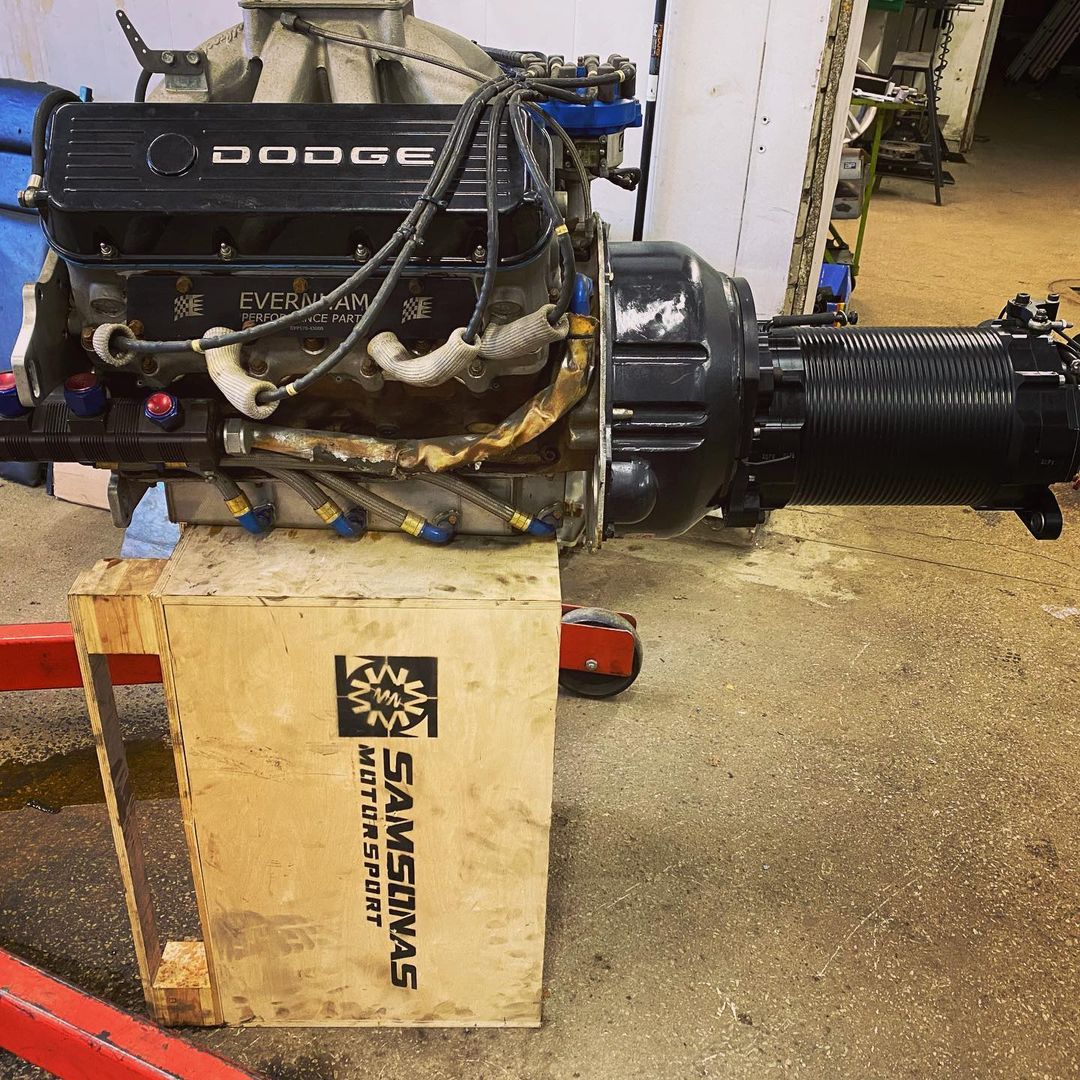 BMW E82 with a Dodge NASCAR R5P7 V8 06 – Engine Swap Depot