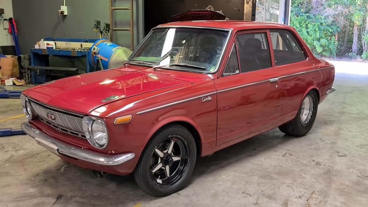 Corolla with a 831 hp Turbo 3RZ Inline-Four – Engine Swap Depot