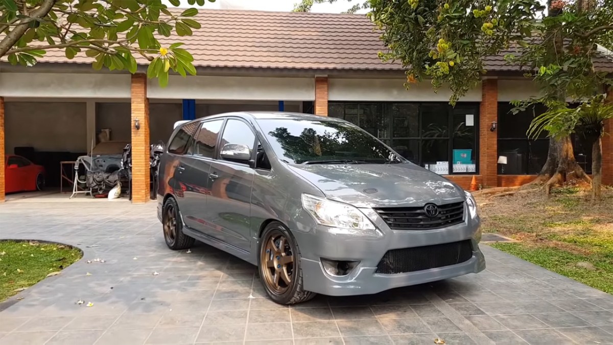 Toyota Innova van with a 2JZ-GTE inline-six 01 – Engine Swap Depot