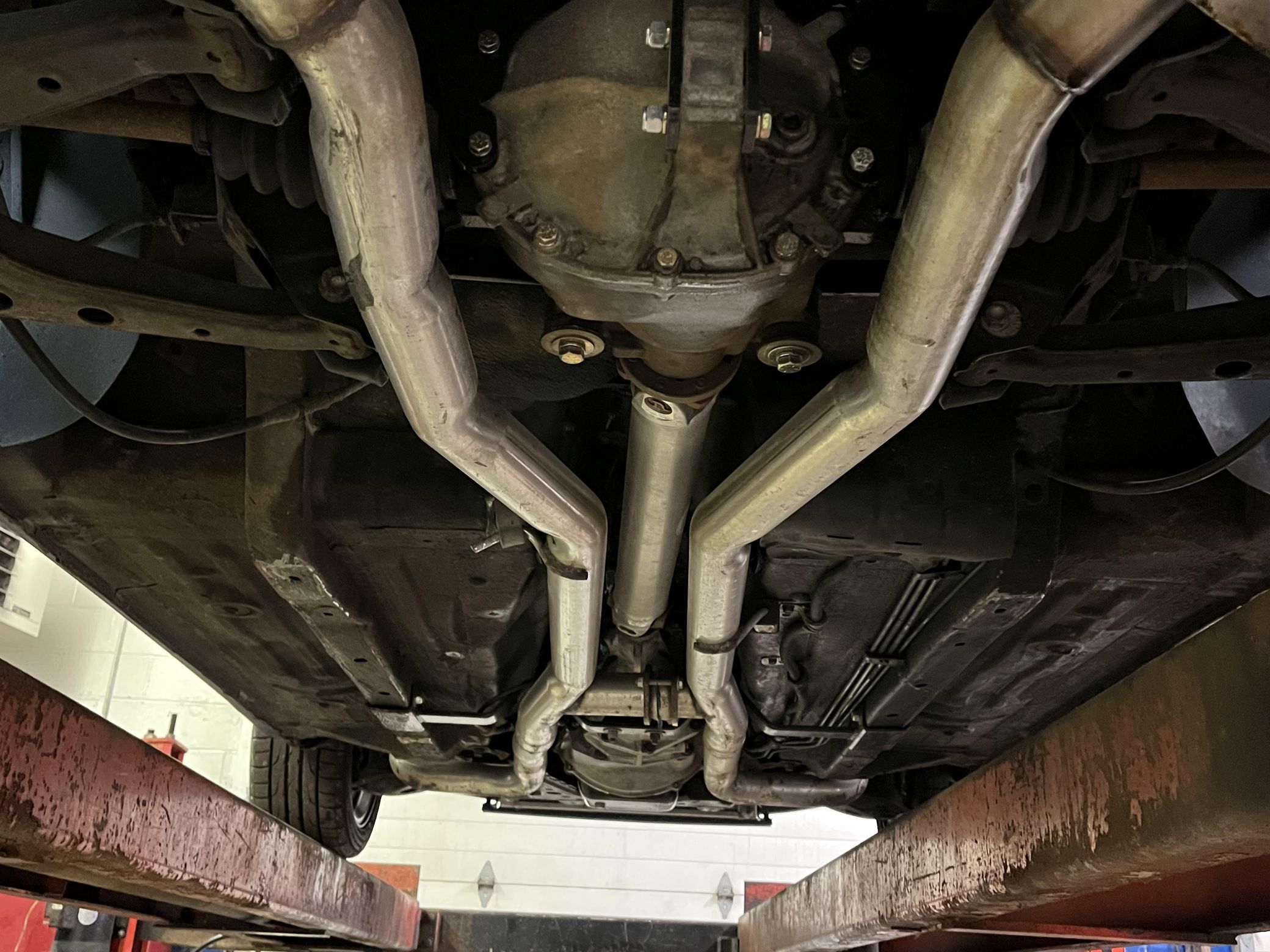 1990 Miata with a 5.0 L Ford V8 - engineswapdepot.com