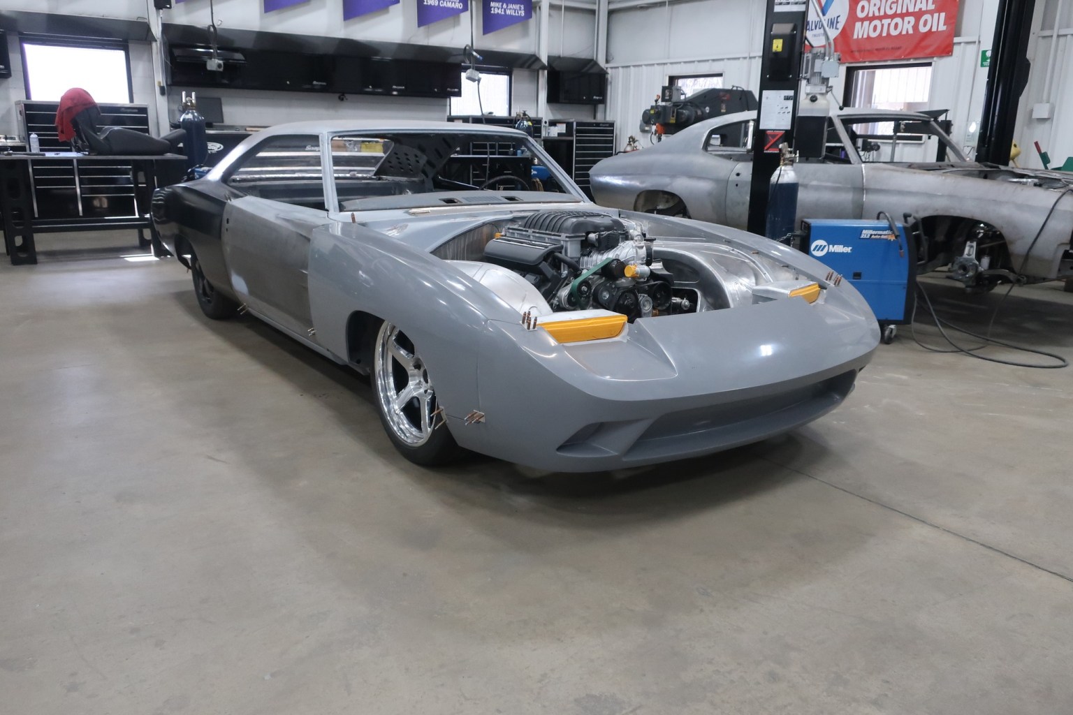 Custom Dodge Daytona with a Supercharged Hellephant V8 – Engine Swap Depot