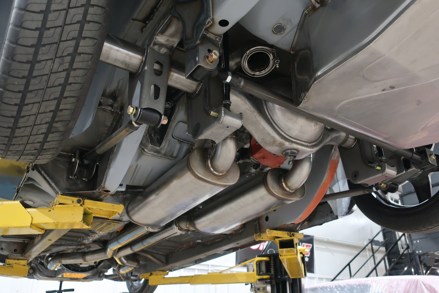 Custom Dodge Daytona with a Supercharged Hellephant V8 – Engine Swap Depot