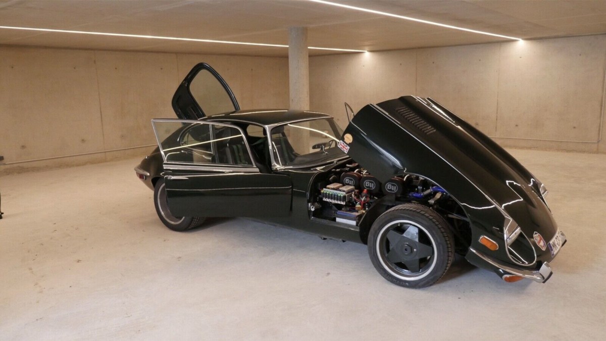 For Sale: 1971 Jaguar E-Type with a 750 hp 8.5L TWR V12 – Engine Swap Depot