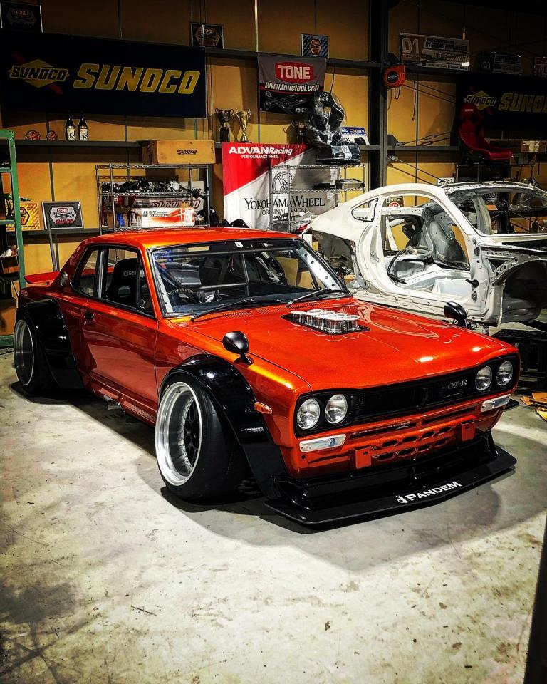 Nissan Skyline GT-R with a Dodge NASCAR V8 09 – Engine Swap Depot