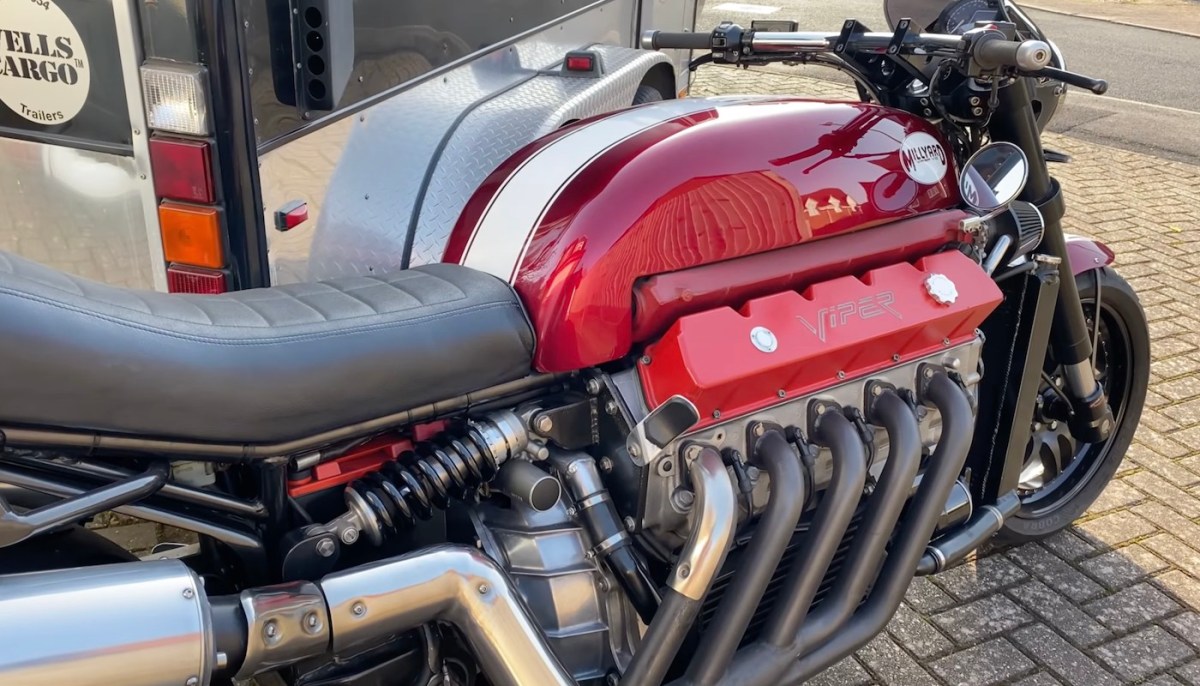 Allen Millyard Preps Viper V10 Motorcycle for MOT and Test Drive